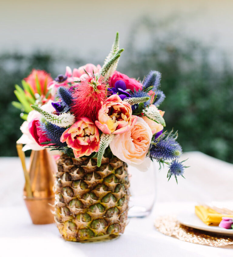 8 Spring Wedding Centerpieces That Really Wow | The Wedding Shoppe