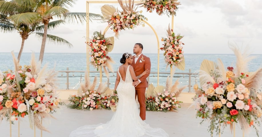 Ideas for Beach Wedding Receptions | The Wedding Shoppe